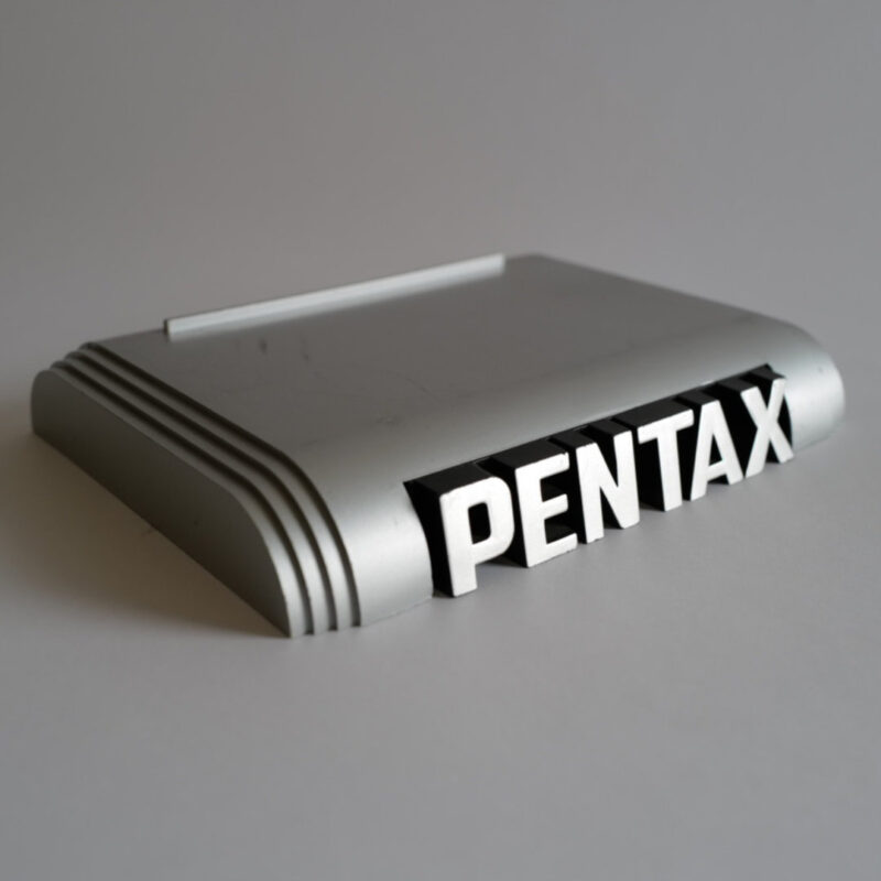 日本 Pentax 銀色相機展示座 - F.camera